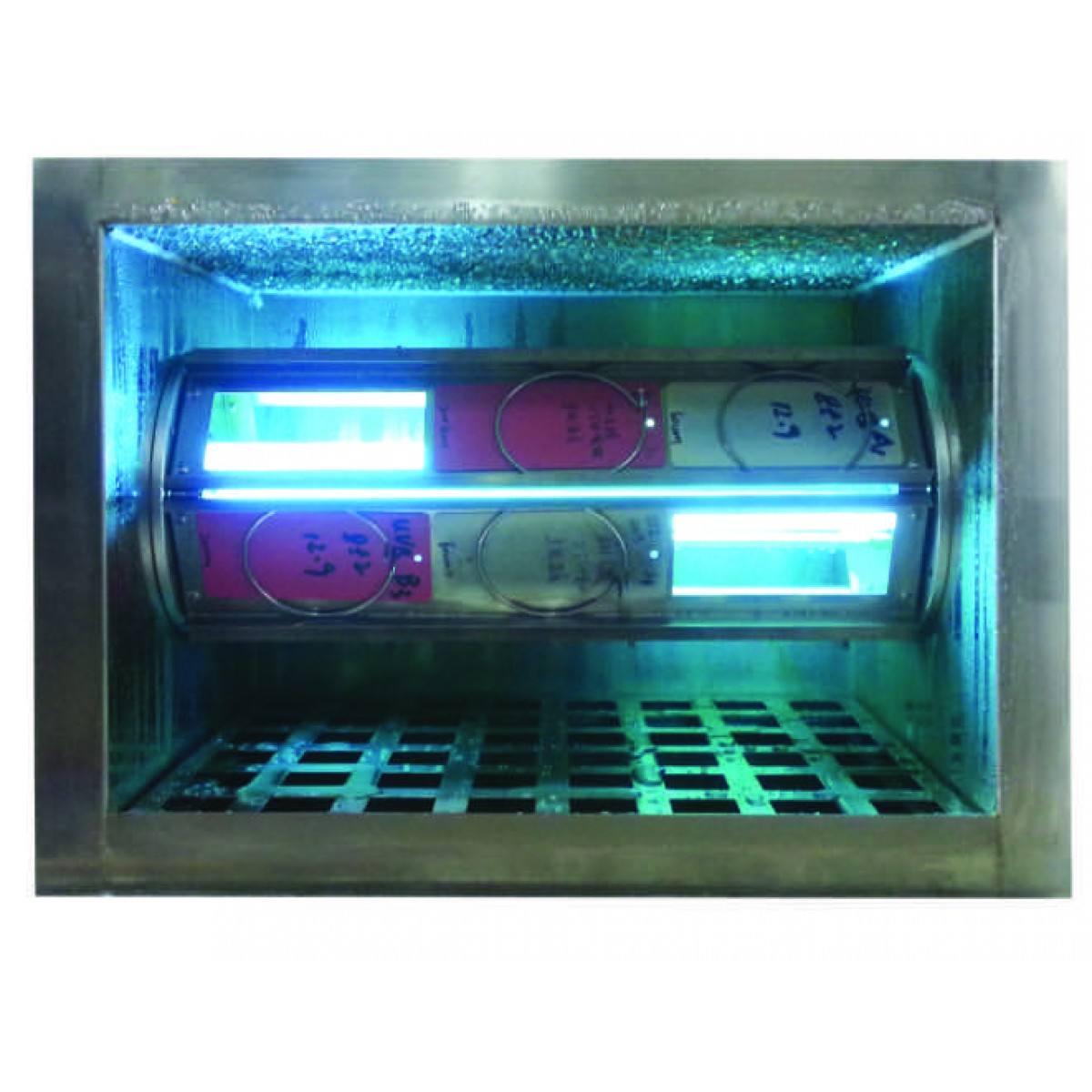 Bench Ultraviolet Light Accelerated Weathering Tester - Environmental ...